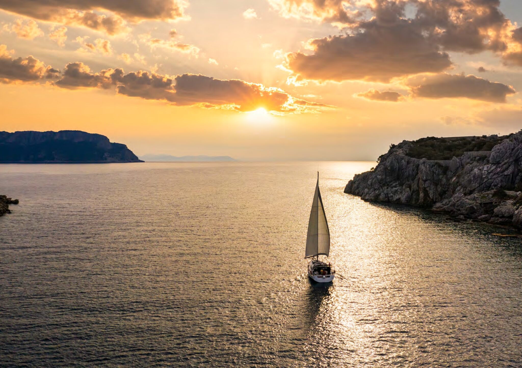 A Complete Guide to Satellite IoT | EchoStar Mobile